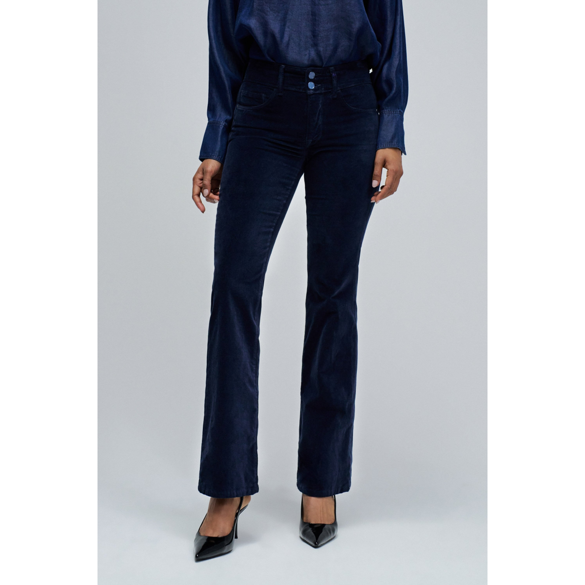 Jeans Secret Push In Bootcut Em Veludo Azul Escuro - SALSA JEANS